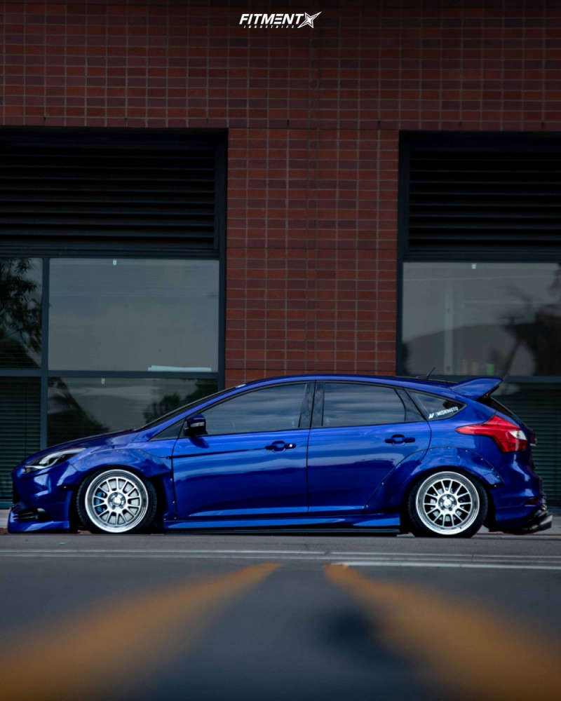 2013 Ford Focus ST with 18x10 Work Seeker Fx and Toyo Tires 265x35 on Air Suspension | 773792 ...