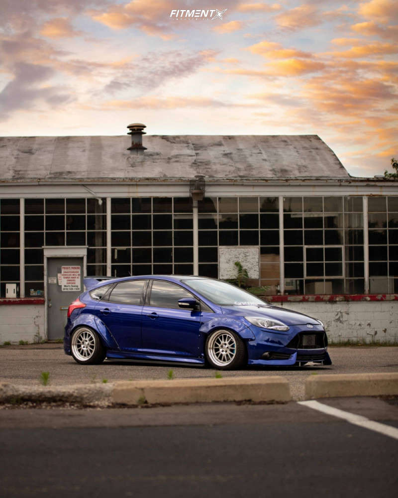 2013 Ford Focus ST with 18x10 Work Seeker Fx and Toyo Tires 265x35 on Air Suspension | 773792 ...