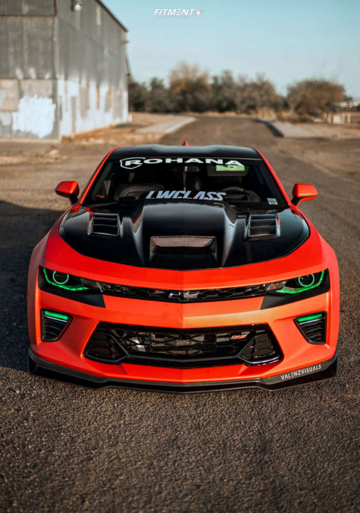 2018 Chevrolet Camaro SS with 20x10 Rohana RFG5 and Nitto 275x35 on Air ...