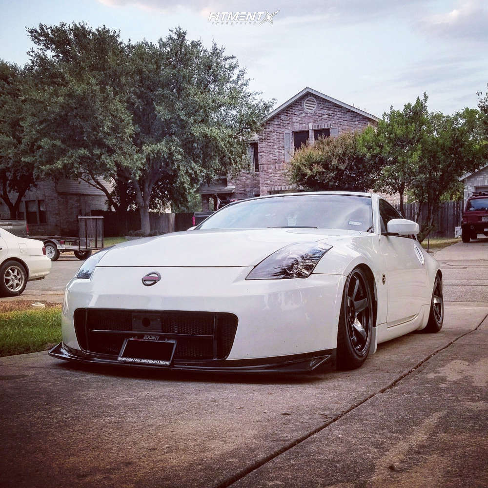 2008 Nissan 350Z Base with 18x9.5 Rota P45r and Hankook 255x40 on Air ...