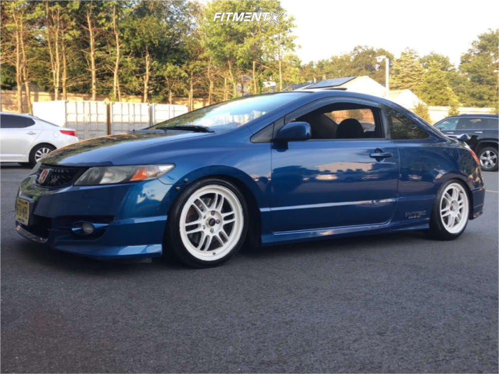 2009 Honda Civic Si with 17x8 Enkei RPF1 and Firestone 215x40 on ...