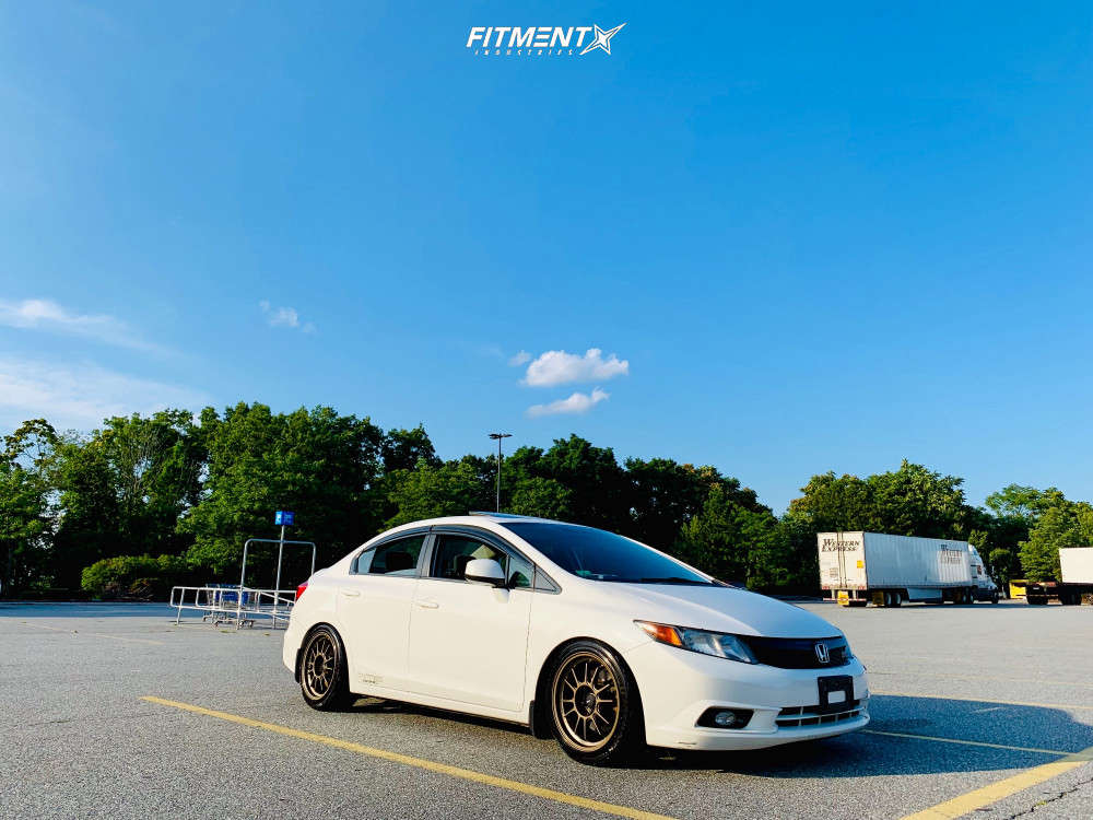 2012 Honda Civic Si with 17x9 Konig Hypergram and Firestone 245x40 on ...