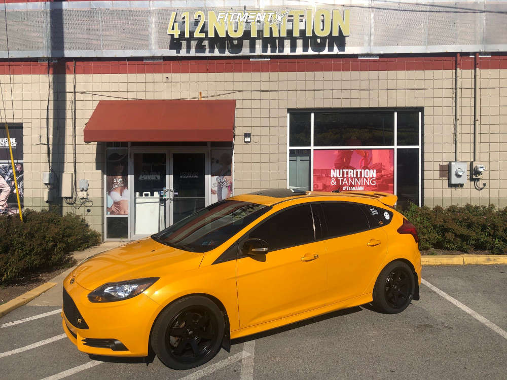 2013 Ford Focus ST with 18x8.5 Verde Saga and Nexen 235x40 on Stock ...