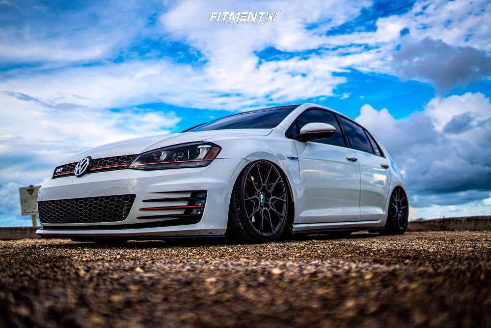 2015 Volkswagen GTI SE with 18x8.5 Niche Staccato and Zestino 225x25 on ...