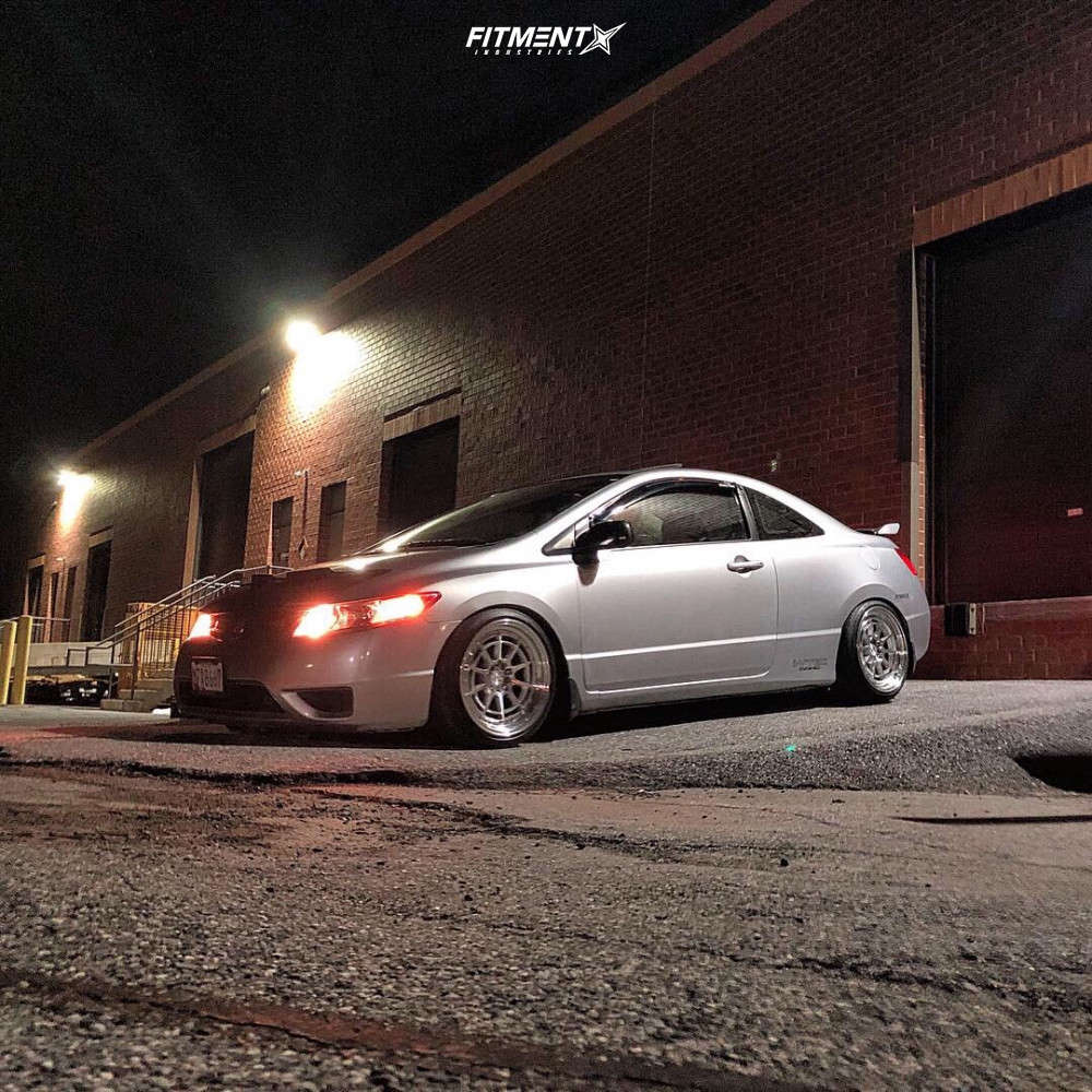 2007 Honda Civic Si with 17x9 Aodhan Ah04 and Westlake 215x30 on ...