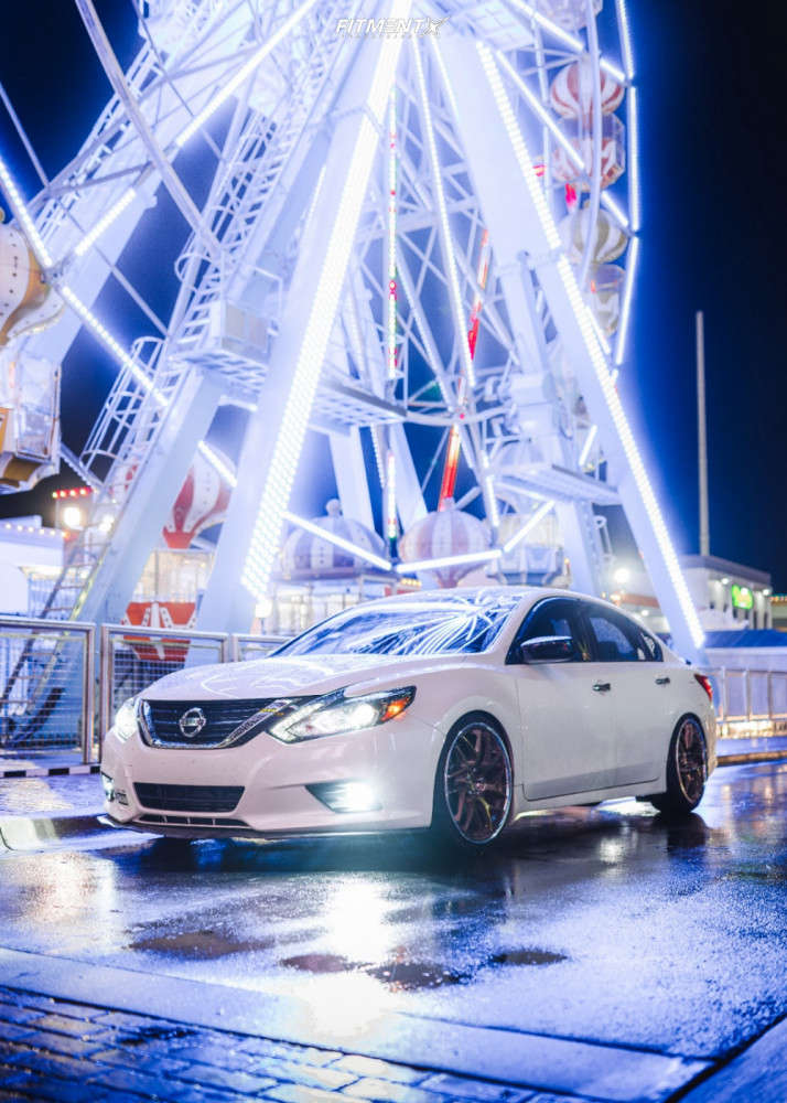 2017 Nissan Altima SR with 20x9 Vertini Rf1.4 and Nankang 225x35 on ...
