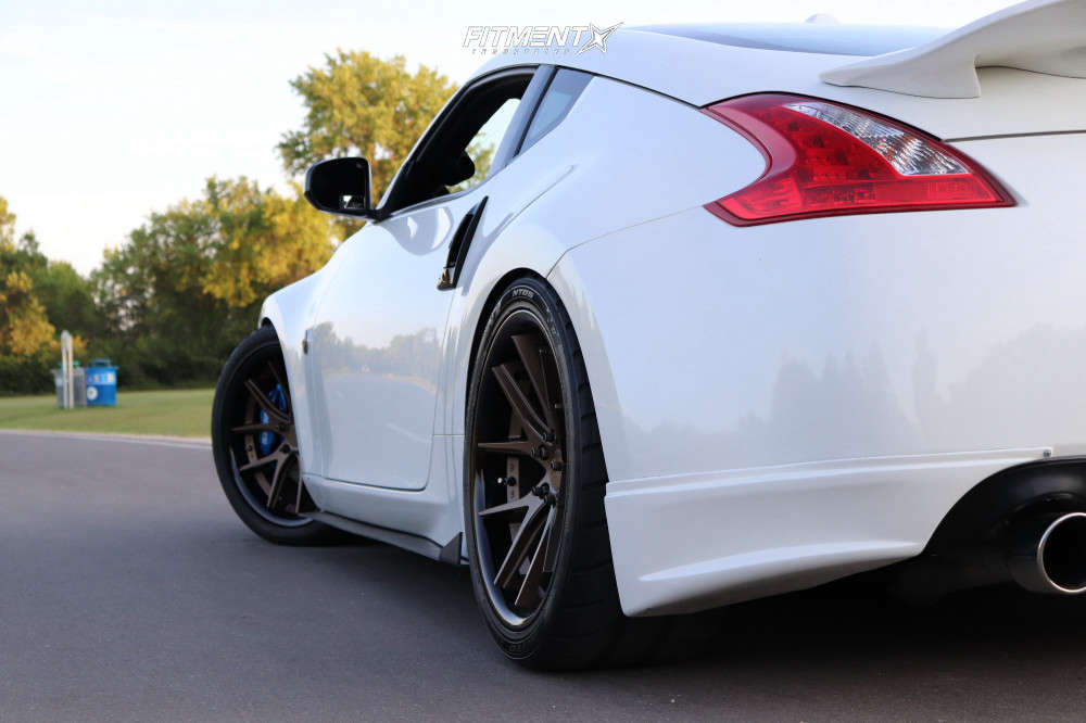 2010 Nissan 370Z Touring with 20x9 Ferrada FR2 and Nitto 275x35 on ...