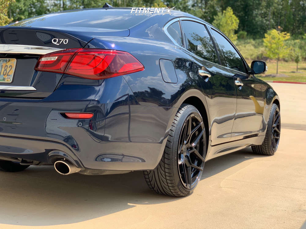 2019 INFINITI Q70 Luxe with 20x10 Rohana Rfx11 and Ohtsu 255x35 on ...
