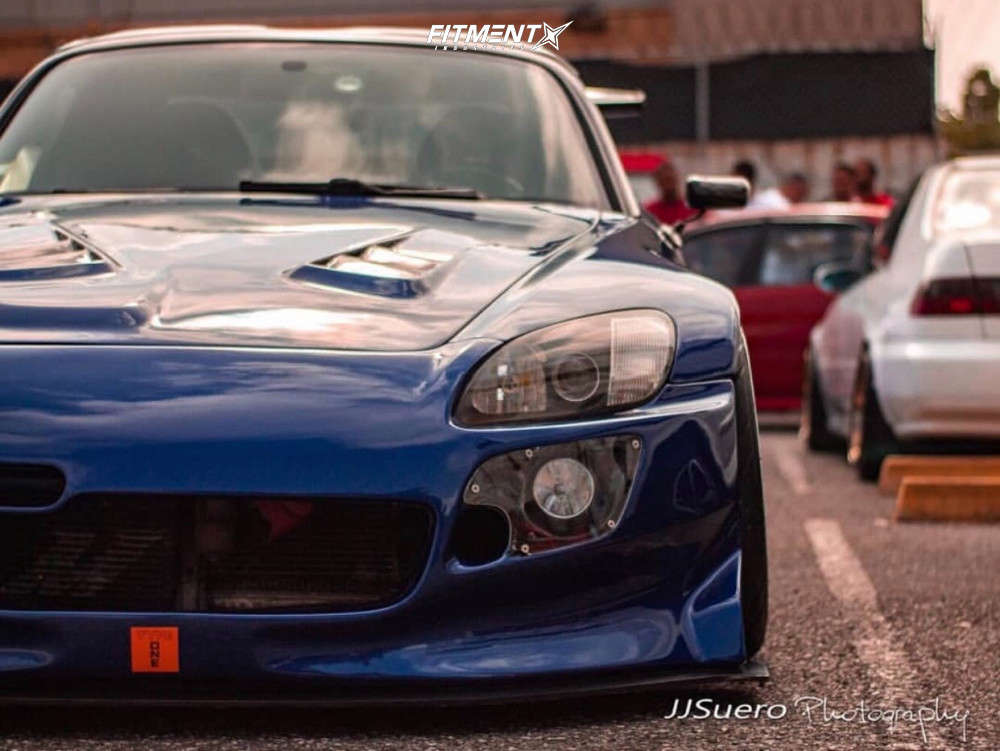 2004 Honda S2000 Base with 18x9 Work D9r and Federal 225x35 on Air ...