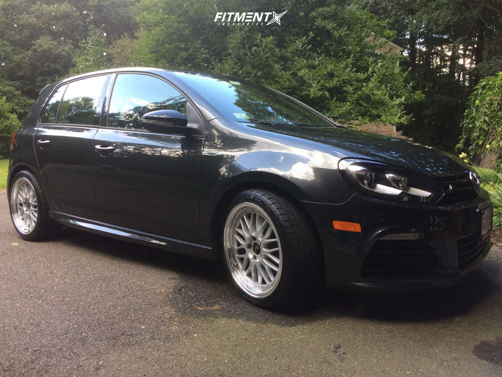 2013 Volkswagen Golf R Base with 18x8 JNC JNC005 and Nitto 225x40 on ...
