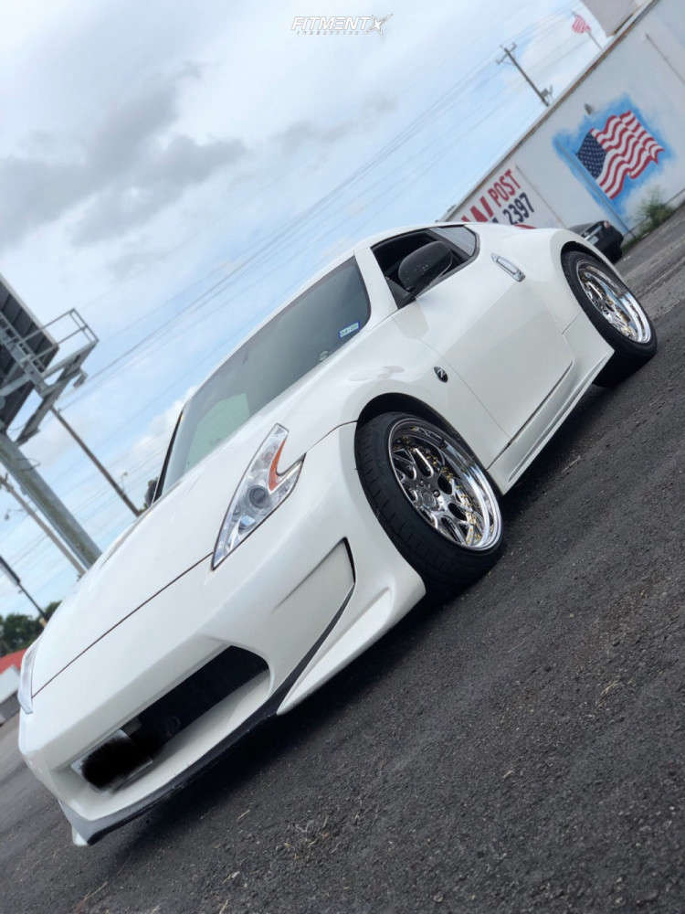 2015 Nissan 370Z Base with 18x10.5 Aodhan Ds01 and Nitto 245x35 on ...