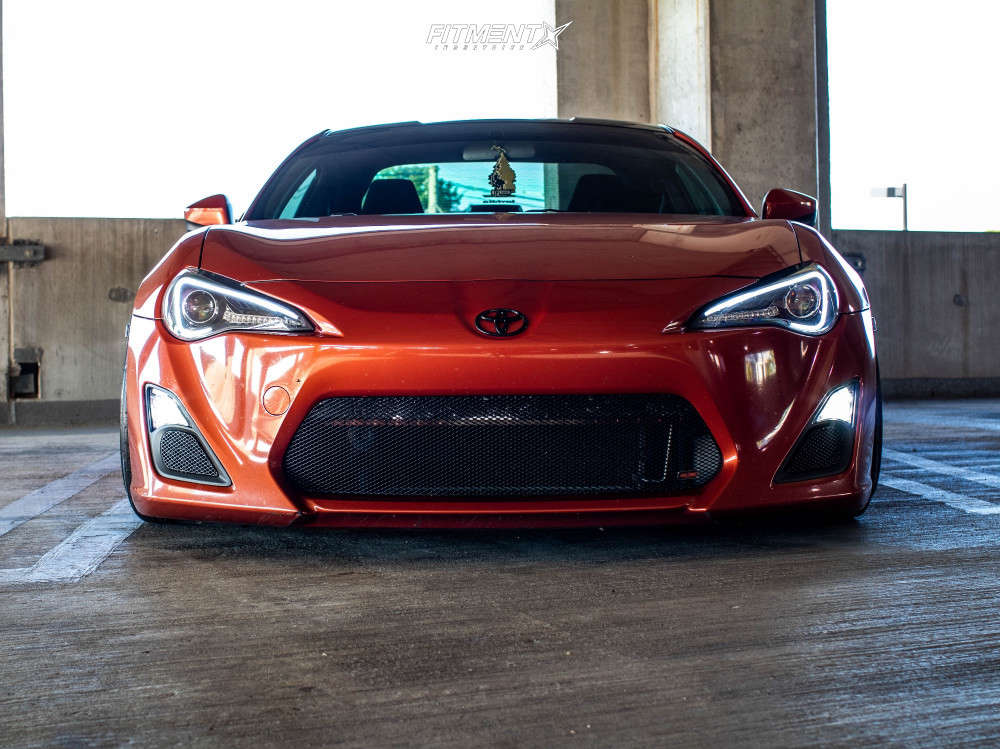 2013 Scion FR-S Base with 18x9.5 Aodhan DS02 and Michelin 225x40 on Air ...