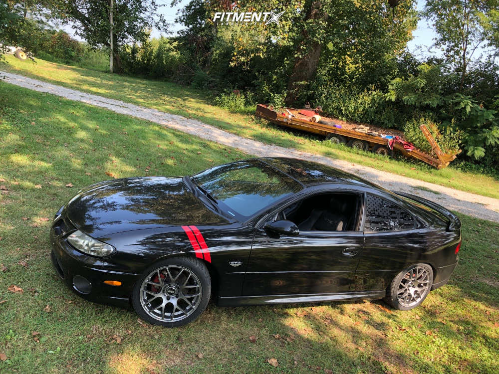 2004 Pontiac GTO Base with 18x8.5 VMR V710 and Federal 245x40 on ...