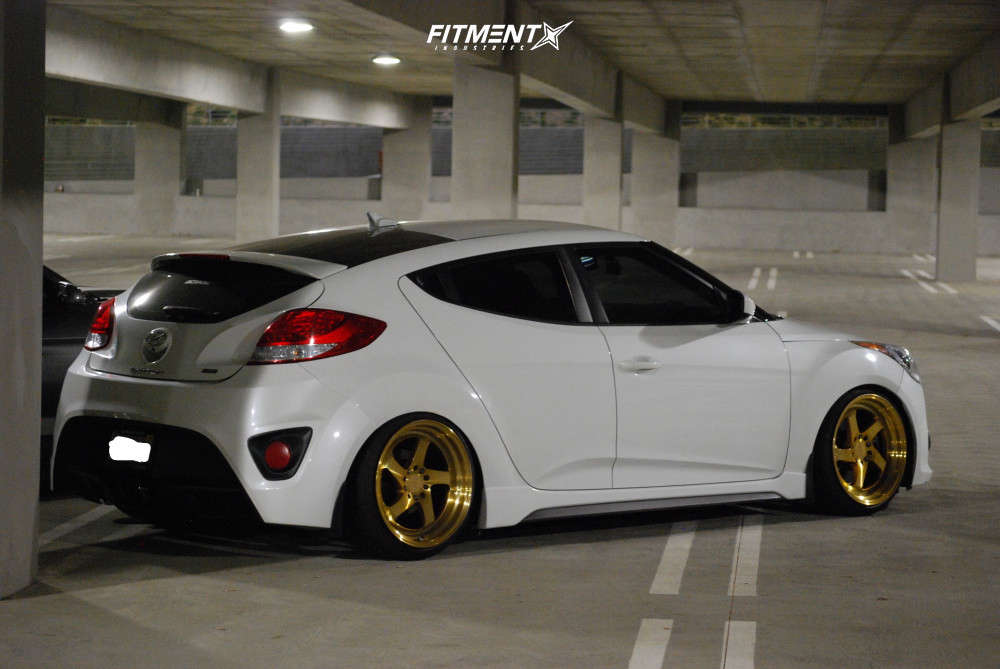 2014 Hyundai Veloster Turbo R-Spec with 18x9.5 F1R F28 and Pirelli ...