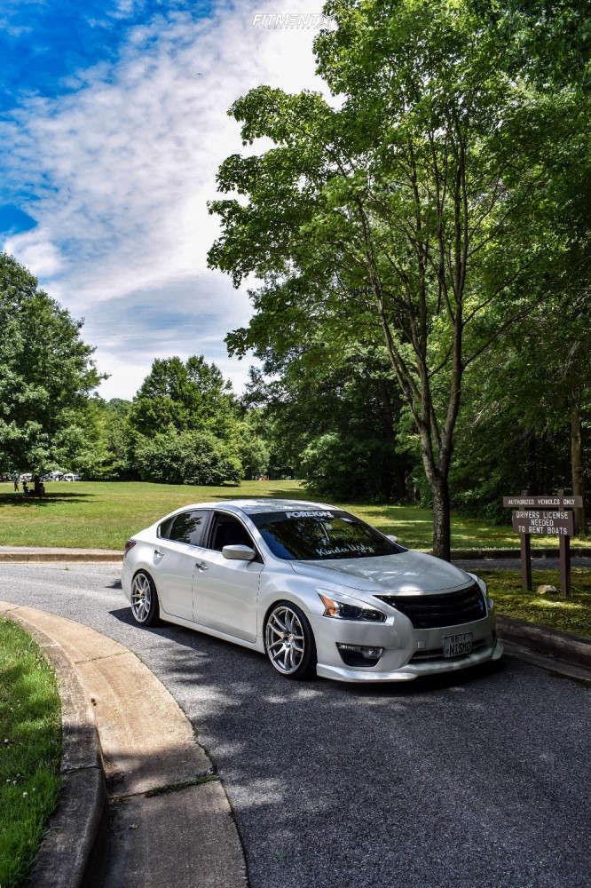 2014 Nissan Altima S with 19x9.5 ESR Sr08 and Nankang 215x35 on ...