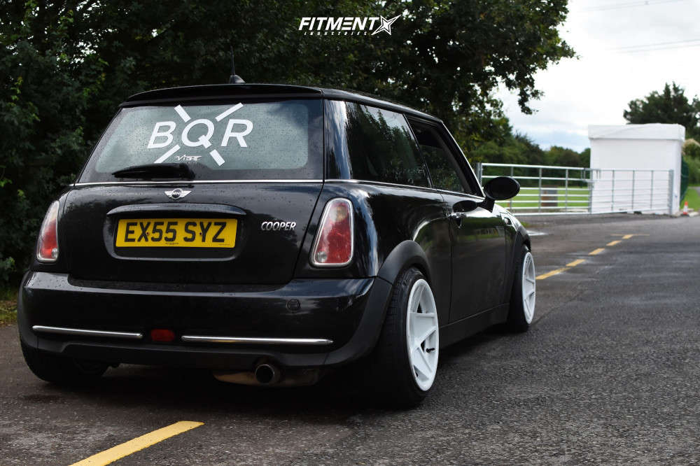 2005 Mini Cooper Base with 16x8 3SDM 0.05 and Falken 195x40 on ...