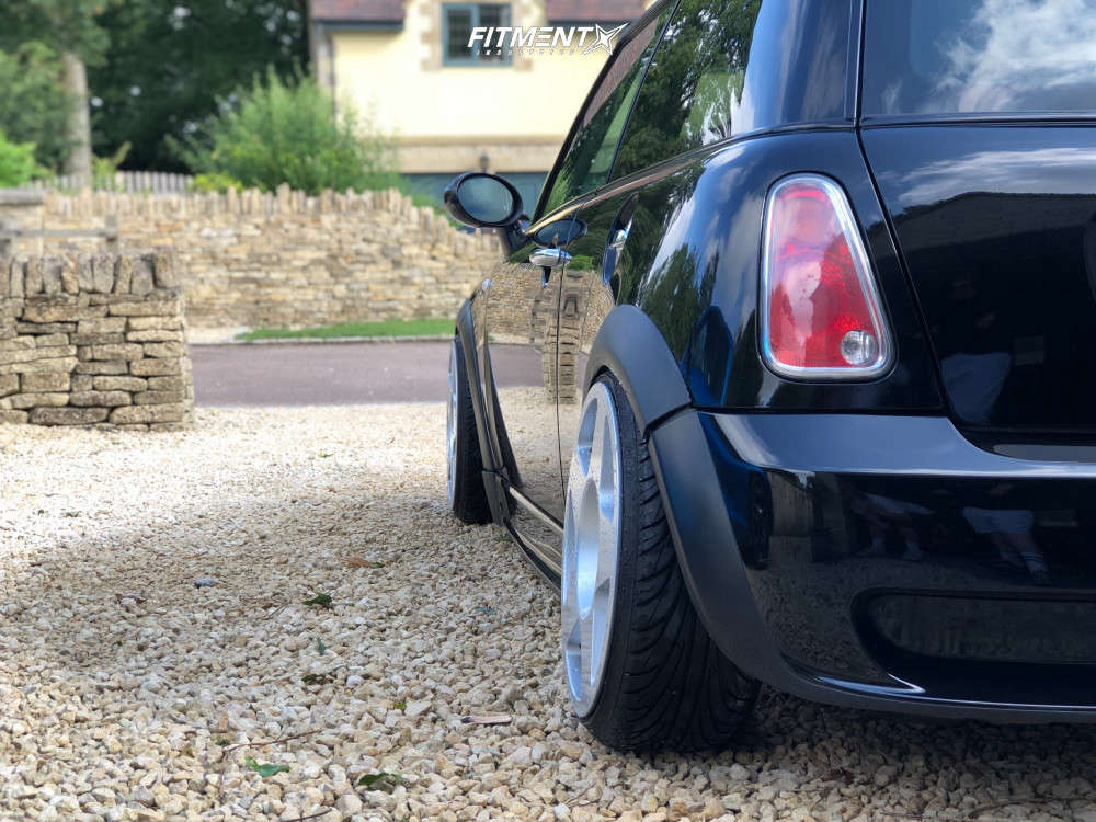 2005 Mini Cooper S with 17x8 Fifteen52 Tarmac and Nankang 185x35 on ...