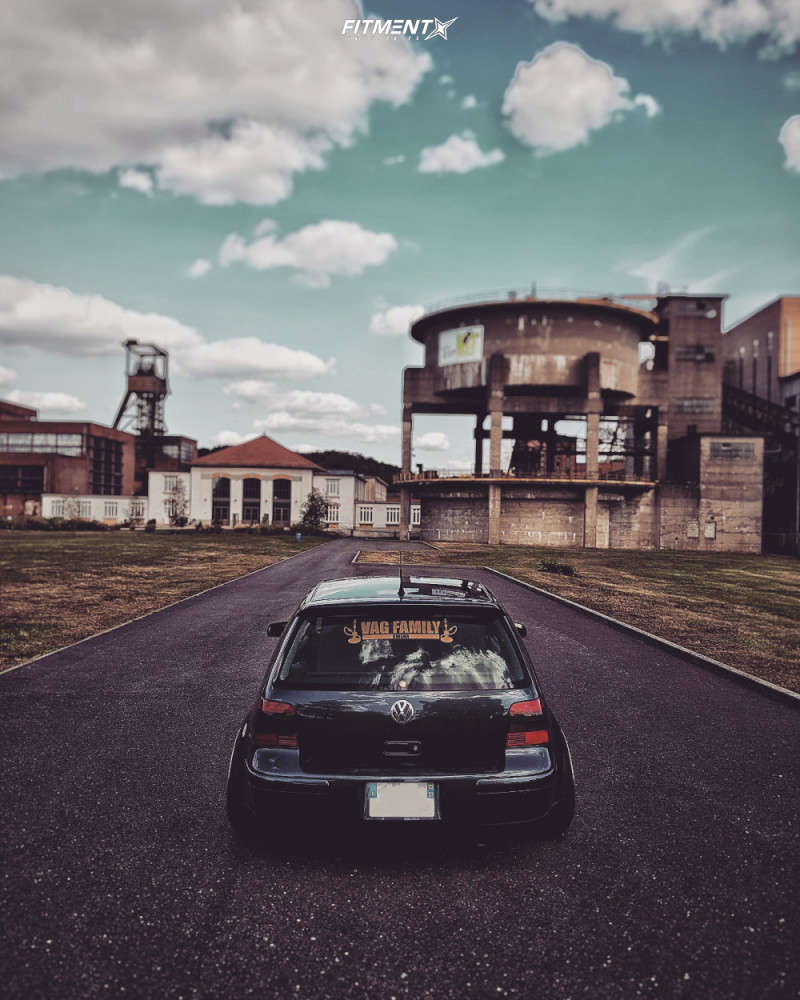 2000 Volkswagen Golf GL with 18x9 RH ZW3 and Nankang 215x35 on ...