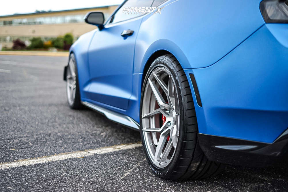 2016 Chevrolet Camaro SS with 20x10 Rohana Rfx11 and Nitto 285x30 on ...