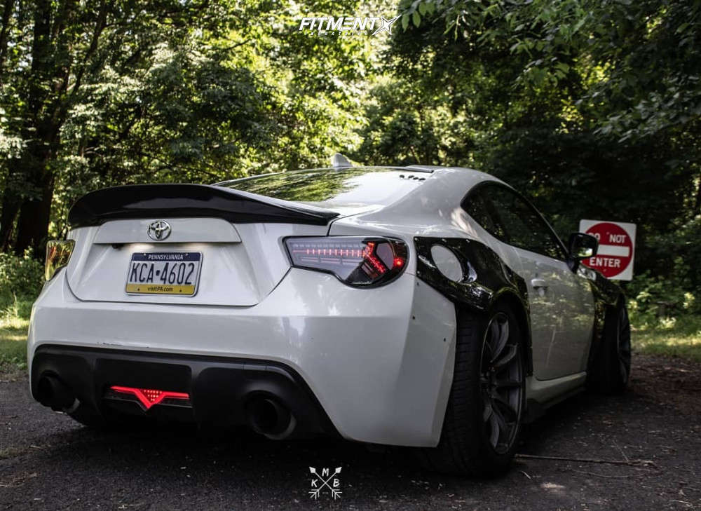 2016 Scion FR-S Base with 18x9.5 Gram Lights 57transcend and ...