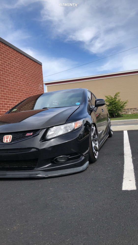 2013 Honda Civic Si with 18x9 Cosmis Racing Mr7 and Lionhart 215x35 on ...