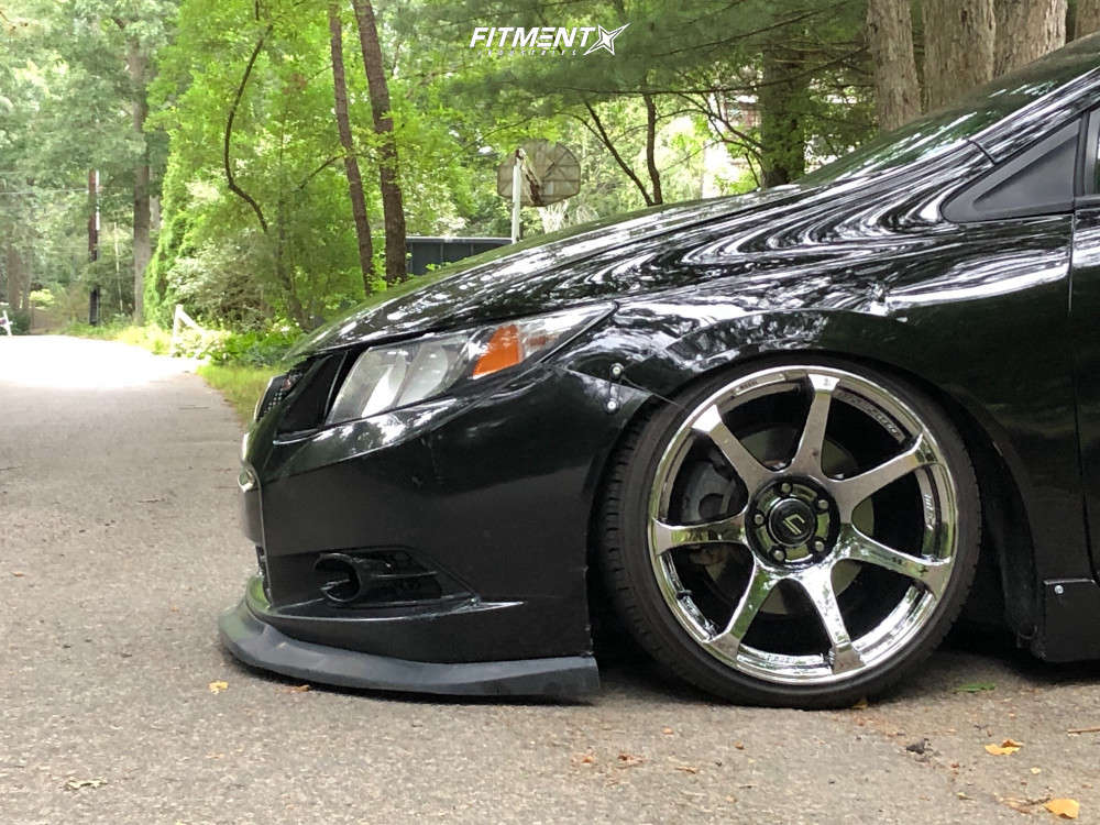 2013 Honda Civic Si with 18x9 Cosmis Racing Mr7 and Lionhart 215x35 on ...