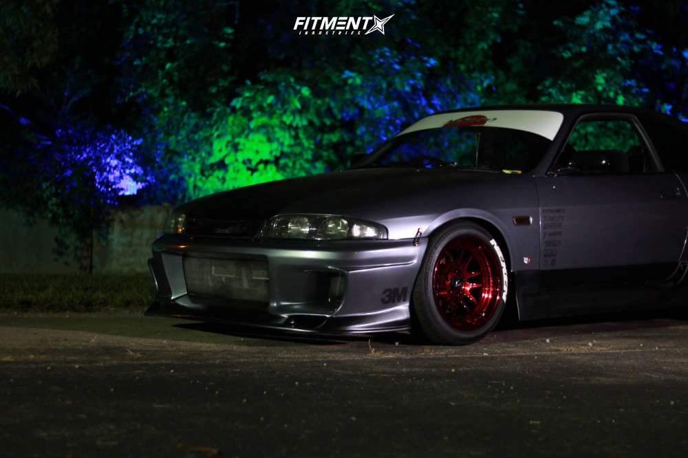 1993 Nissan Skyline R33 Base with 17x9 Cosmis Racing XT-206R and ...