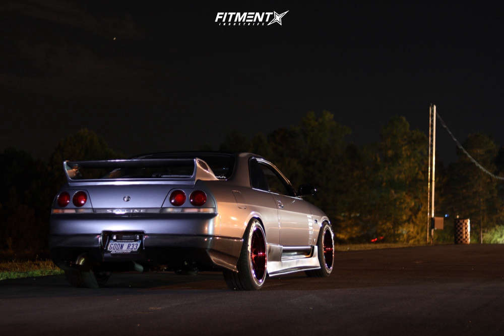 1993 Nissan Skyline R33 Base with 17x9 Cosmis Racing XT-206R and ...