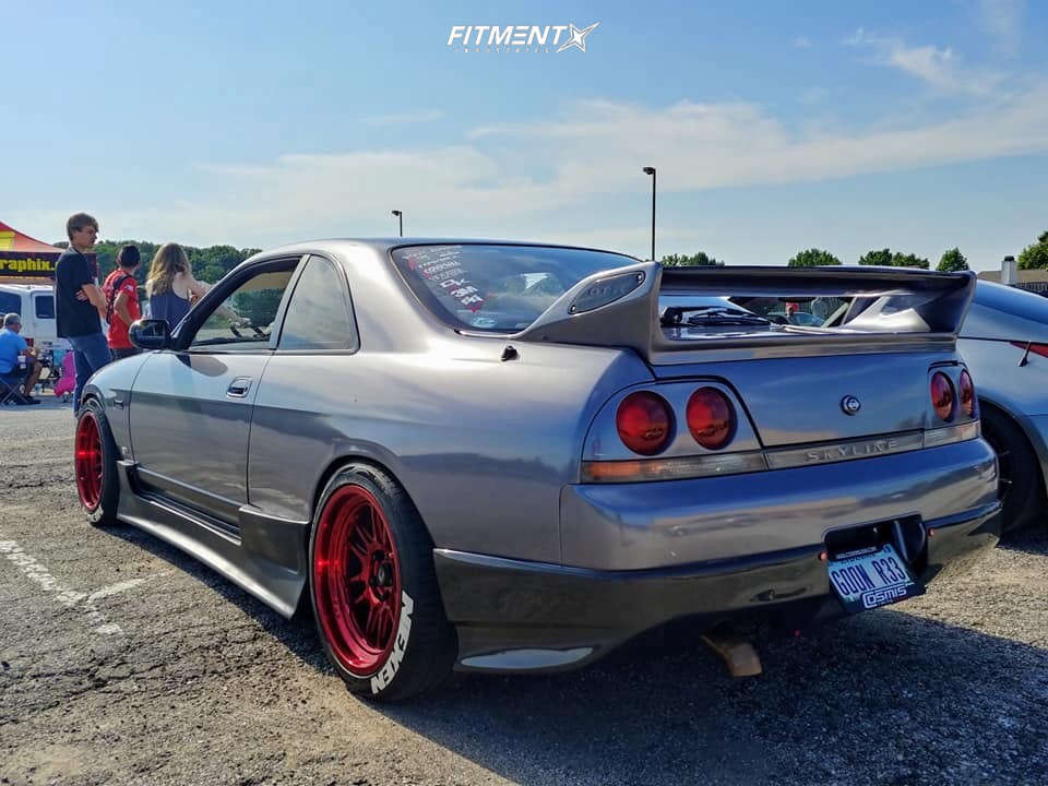 1993 Nissan Skyline R33 Base with 17x9 Cosmis Racing XT-206R and ...