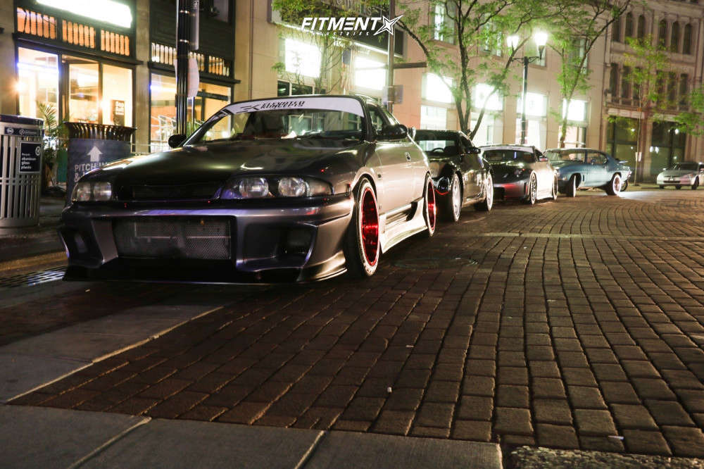 1993 Nissan Skyline R33 Base with 17x9 Cosmis Racing XT-206R and ...