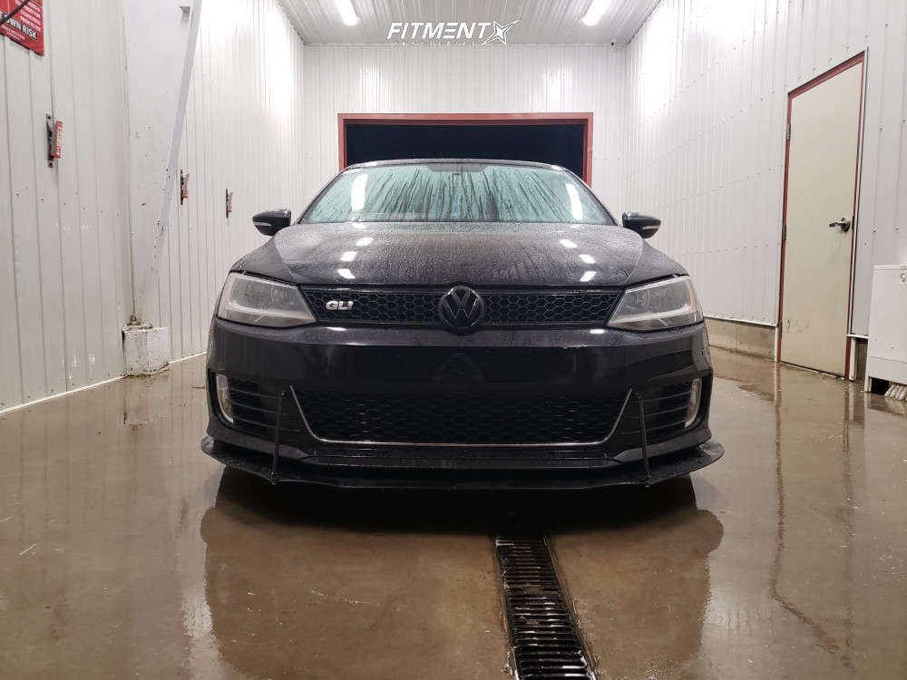 2012 Volkswagen Jetta GLI with 18x8 Avant Garde M220 and Michelin ...