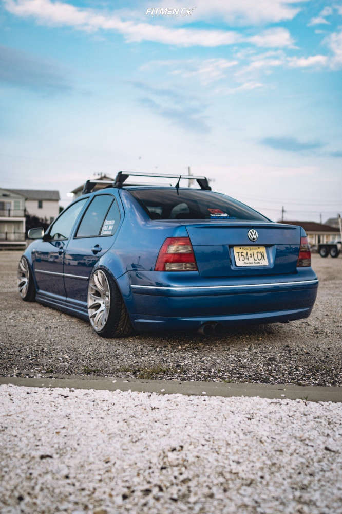 2004 Volkswagen Jetta GLI 1.8T 4dr Sedan (1.8L 4cyl Turbo 6M) with 18x9 ...