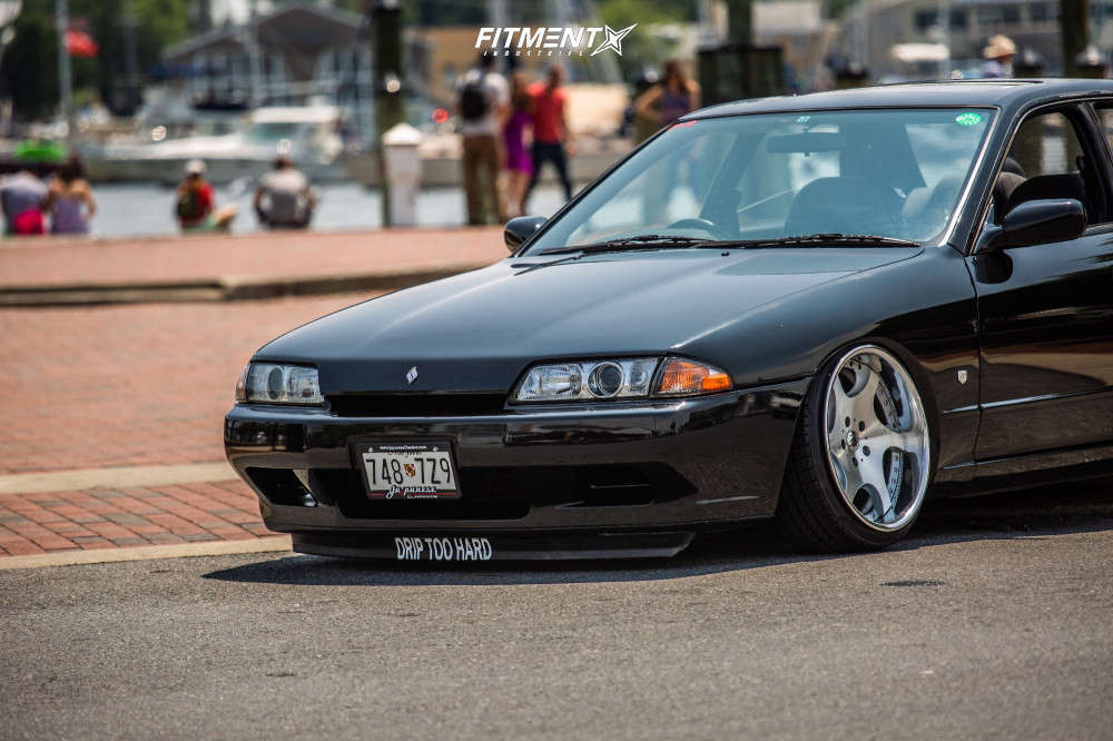 1991 Nissan Skyline R32 Base with 18x9.5 Weds Bazreia and Nankang ...