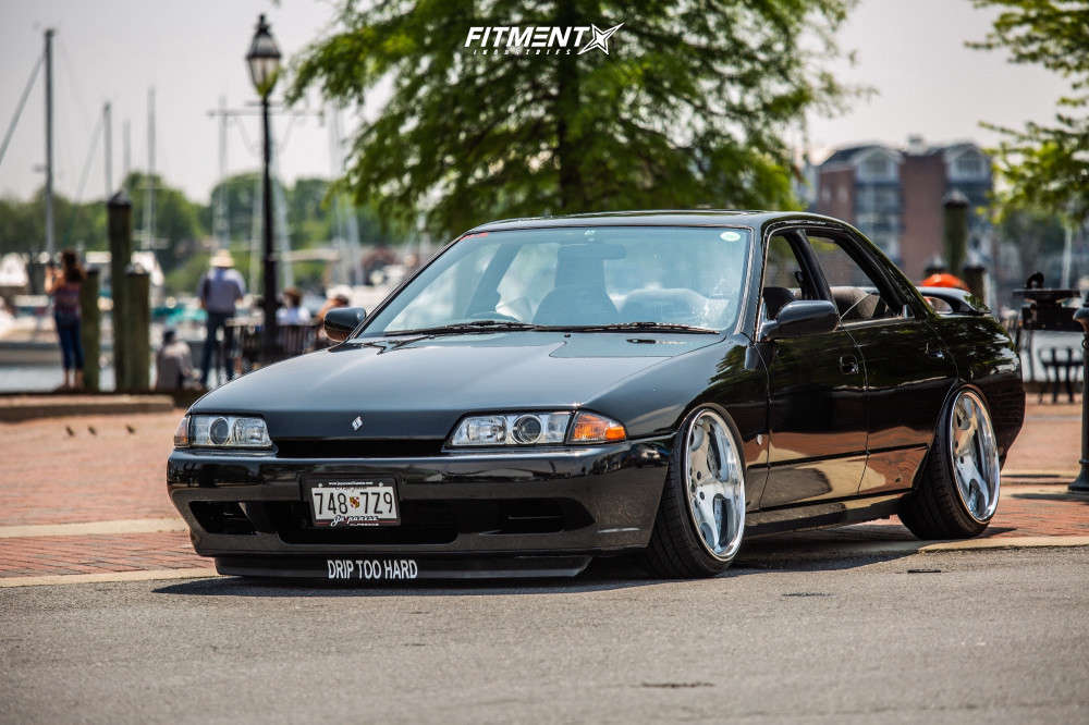 1991 Nissan Skyline R32 Base with 18x9.5 Weds Bazreia and Nankang ...