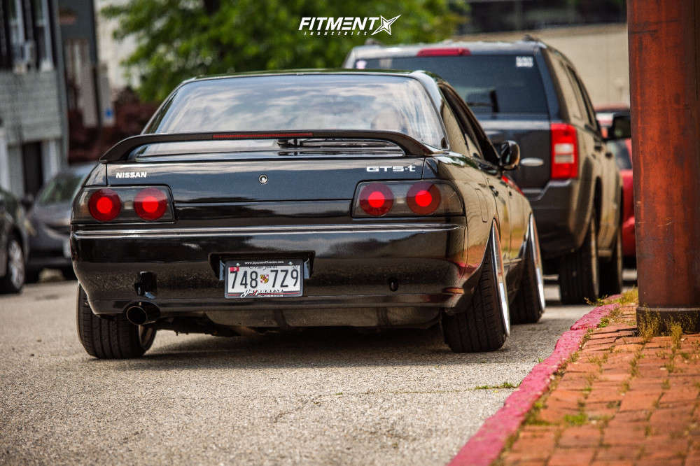 1991 Nissan Skyline R32 Base with 18x9.5 Weds Bazreia and Nankang ...