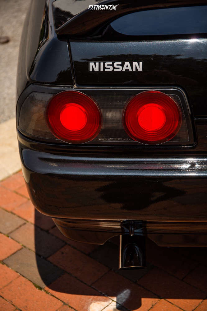 1991 Nissan Skyline R32 Base with 18x9.5 Weds Bazreia and Nankang ...