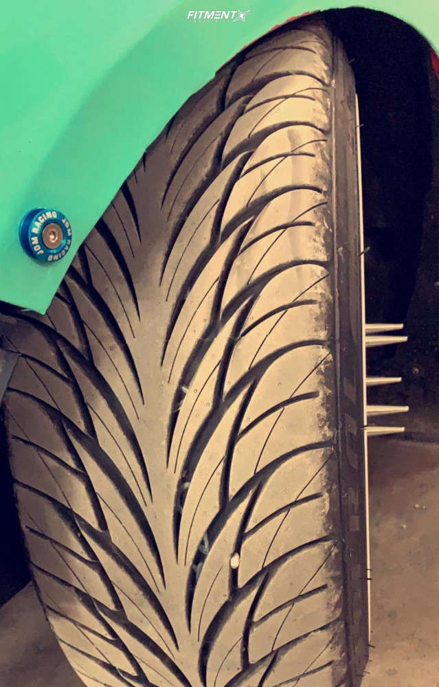 2013 Ford Focus ST with 18x9.5 Cosmis Racing R5 and Federal 215x40 on ...