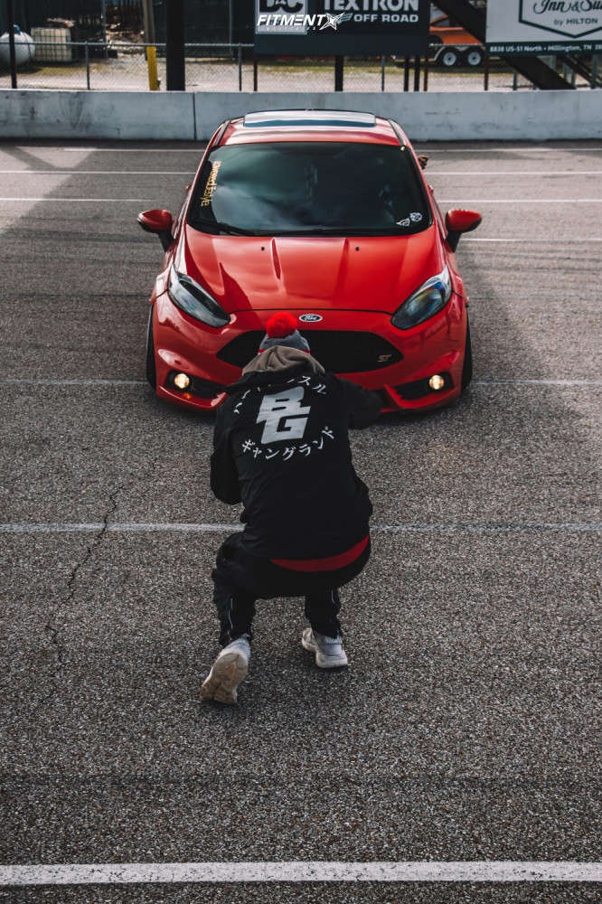 2015 Ford Fiesta ST with 16x9 3SDM 0.05 and Federal 195x40 on Coilovers ...
