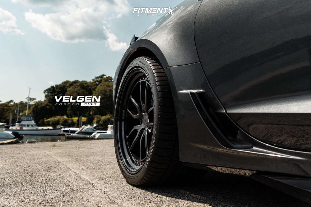 2018 Chevrolet Corvette Grand Sport with 19x10 Velgen Sl-10 and ...