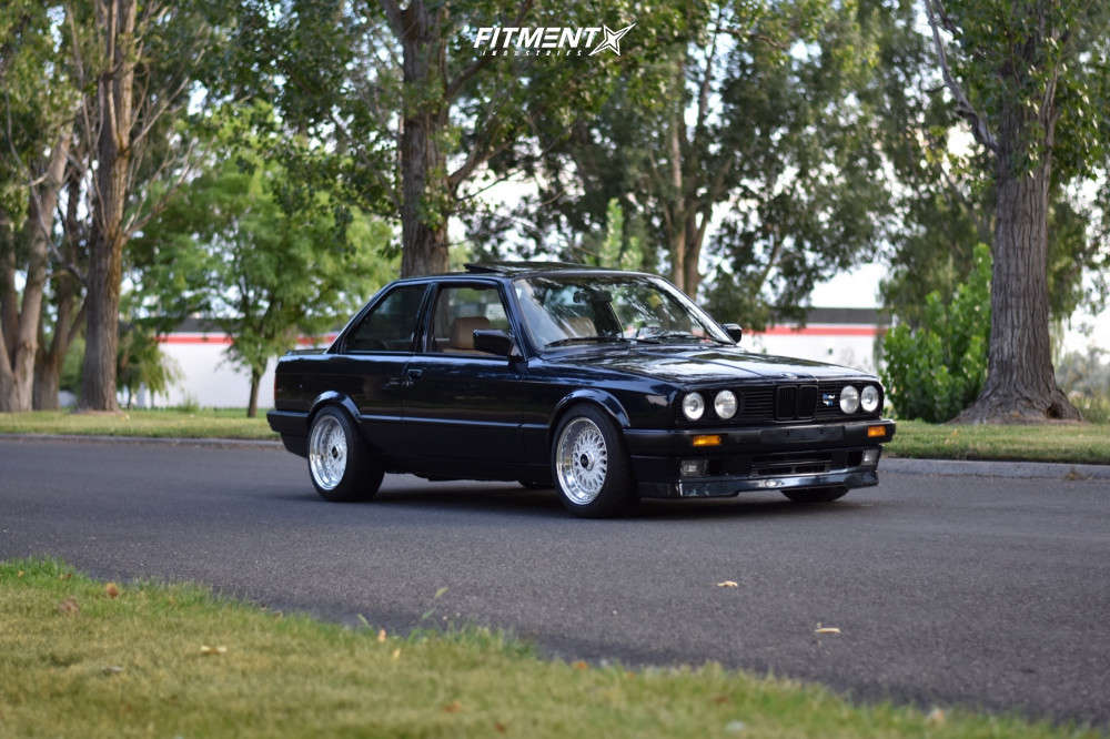 1989 BMW 325is Base with 16x8 BBS Rs and Dunlop 215x45 on Coilovers ...
