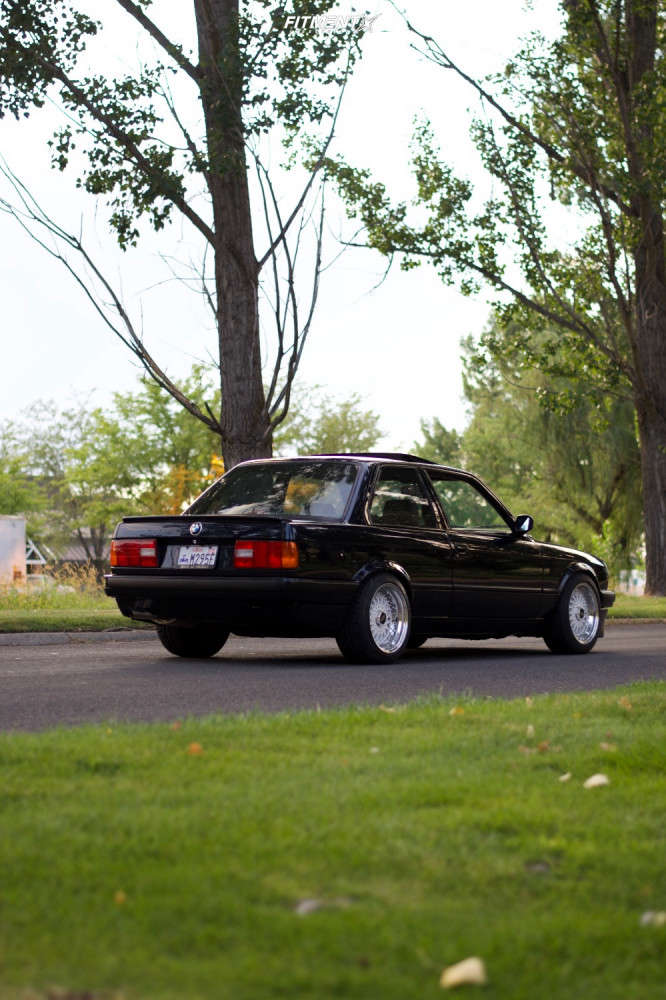 1989 BMW 325is Base with 16x8 BBS Rs and Dunlop 215x45 on Coilovers ...