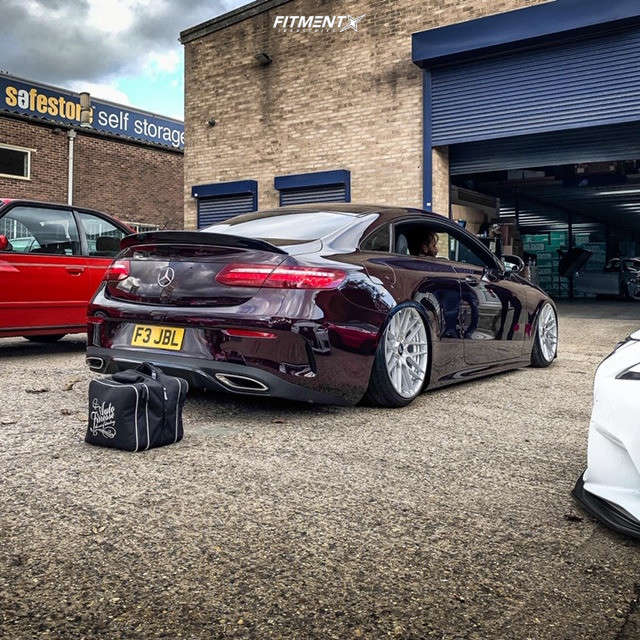 2019 Mercedes-Benz E300 Base with 20x10 Rotiform Rse and Pirelli 245x35 ...