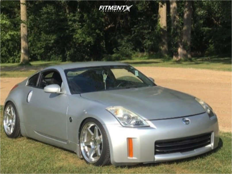 2008 Nissan 350Z Base with 18x10.5 ESR Sr07 and Delinte 235x40 on ...