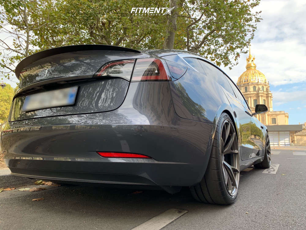 2019 Tesla 3 Performance with 20x9 Signature Wheel Sv104 and Michelin ...