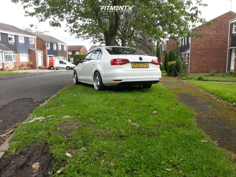 2015 Volkswagen Jetta TDI SE with 18x8.5 Dare F6 and Aptany 225x40 on ...