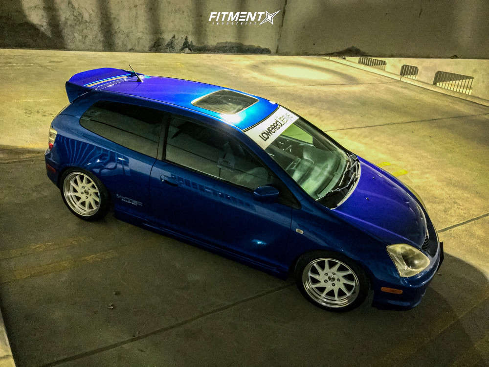 2004 Honda Civic SiR with 17x9 Whistler Kr7 and Kumho 225x45 on ...