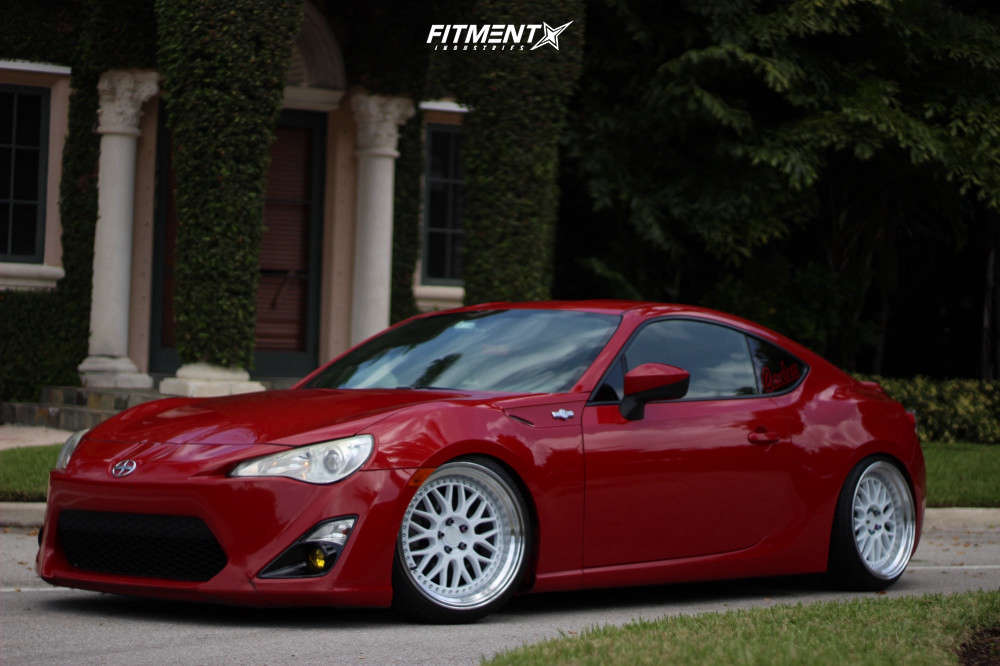 2013 Scion FR-S Base with 18x9.5 ESR Sr01 and Federal 215x35 on Coilovers | 804583 | Fitment ...