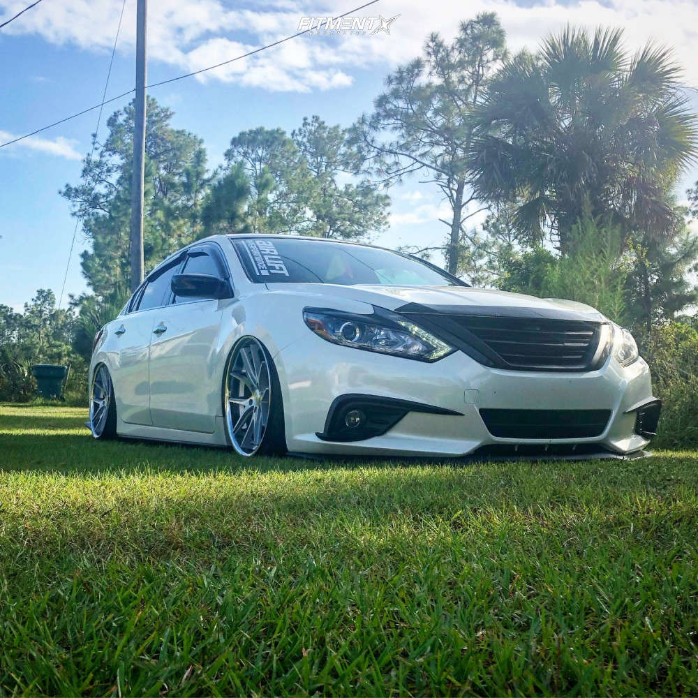2017 Nissan Altima SR with 20x10 Ferrada FR2 and Delinte 235x35 on Air ...