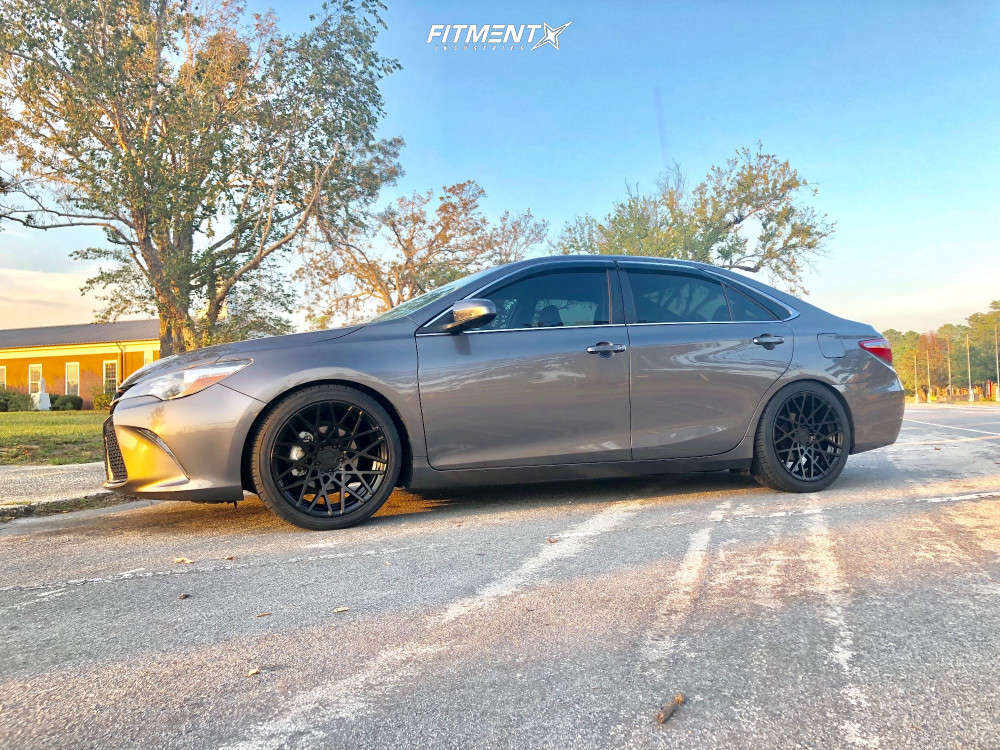 2017 Toyota Camry SE with 19x8.5 Rotiform Blq and Toyo Tires 245x40 on ...