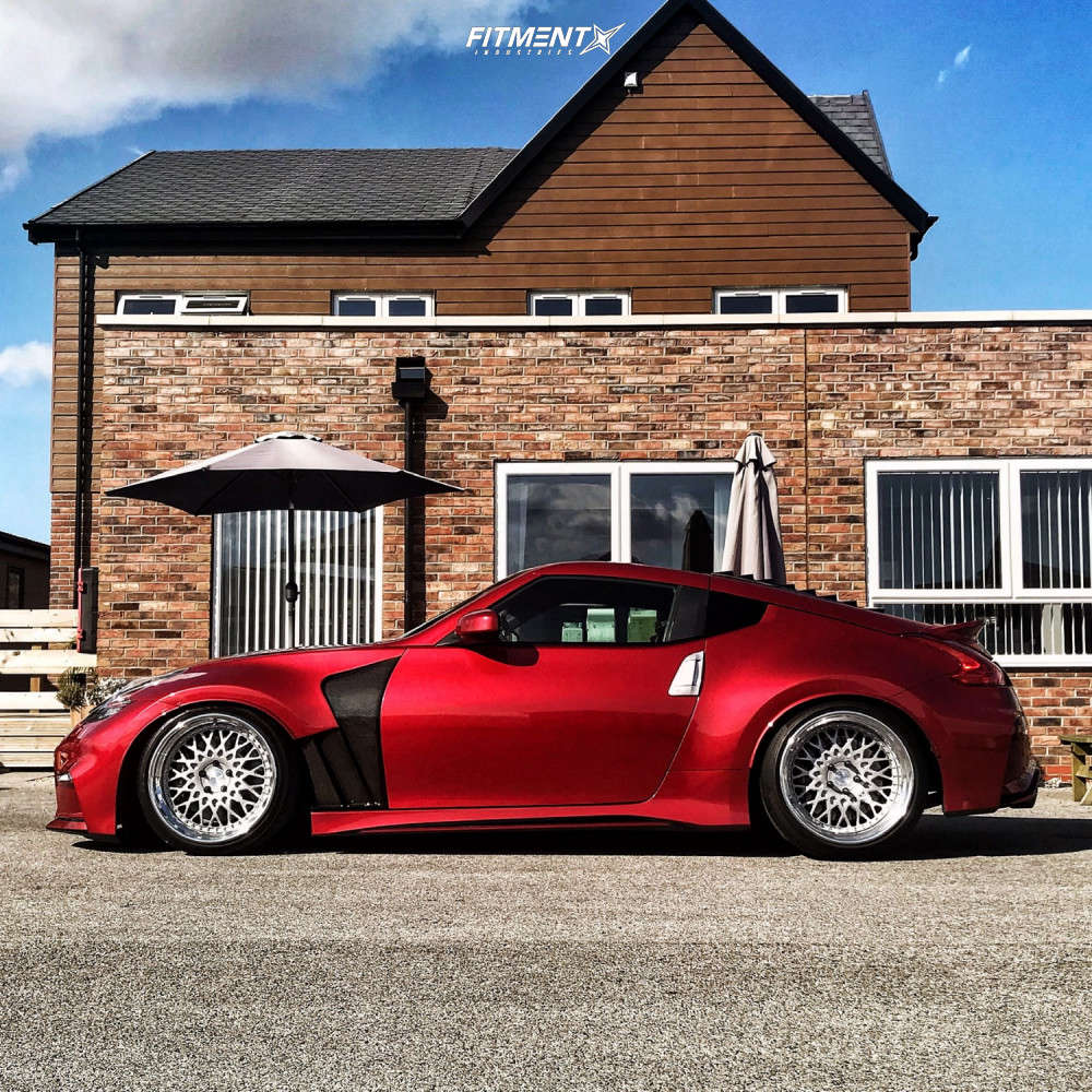 2009 Nissan 370Z Base with 19x10.5 Avant Garde F141 and Continental ...